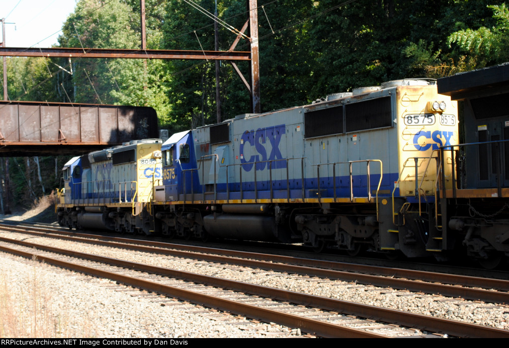 YN2 EMD's on Q418-08